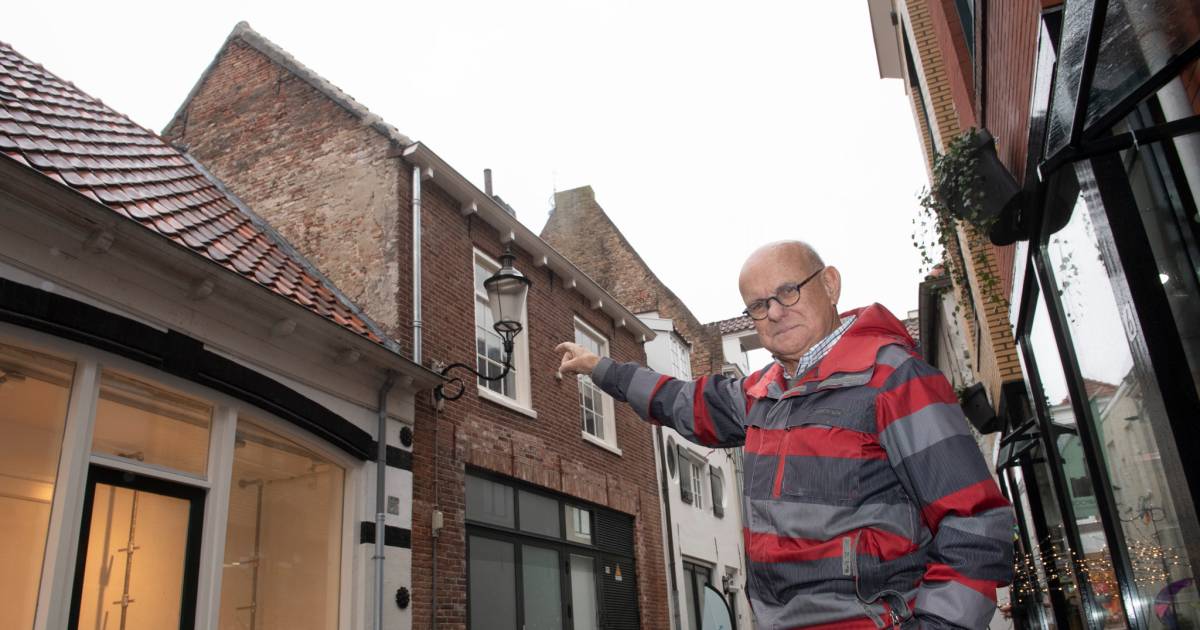 Ronald Kersten (76) geeft zoektocht naar gedenkplaatje van overval ...