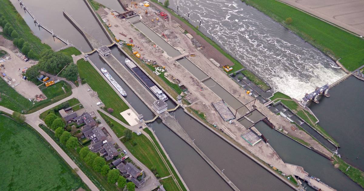 Drone brengt stuw van Afferden en Sambeek superscherp in beeld ...