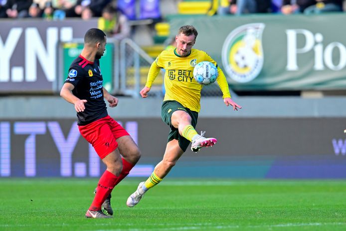 Kaj Sierhuis leidt hopeloos Excelsior naar slachtbank met hattrick voor ...