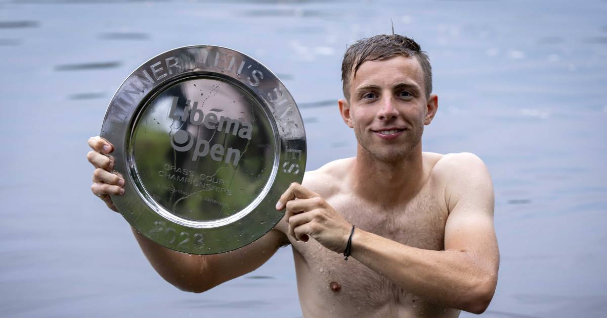 Tallon Griekspoor duikt vijver in na winst in Rosmalen: ‘Een titel op ... Tallon Griekspoor duikt vijver in na winst in Rosmalen: ‘Een titel op ...