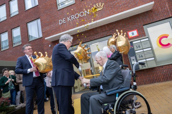 Woonzorglocatie Coloriet de Kroon in Dronten feestelijk geopend ...
