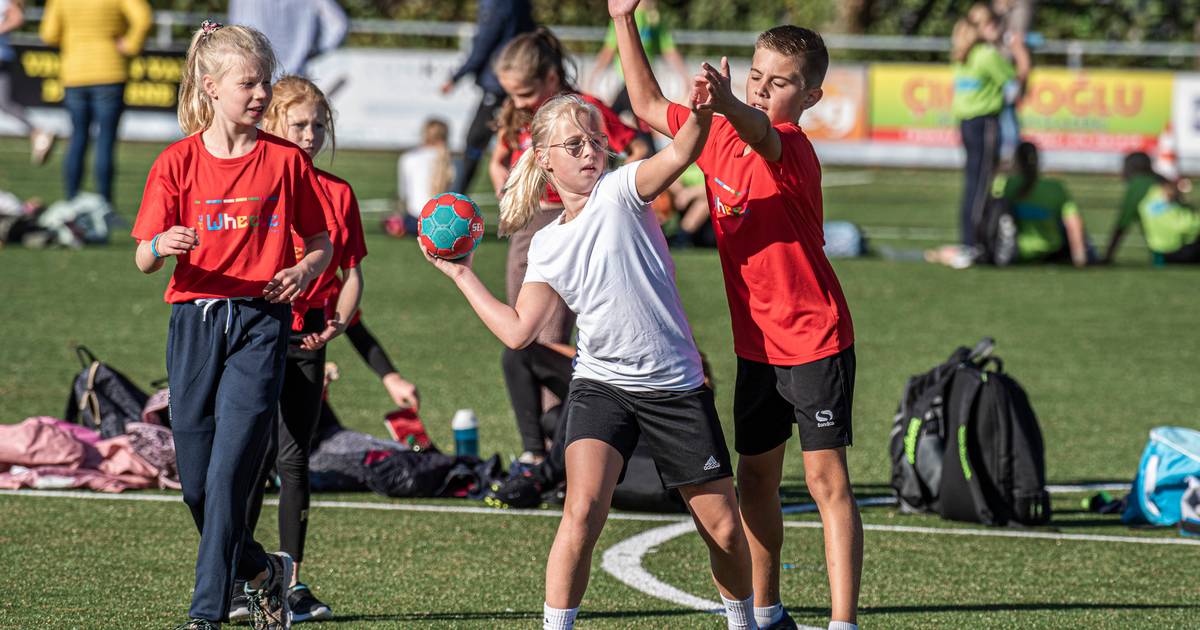 School tegen school, het blijft spannend in Borne | Borne | tubantia.nl
