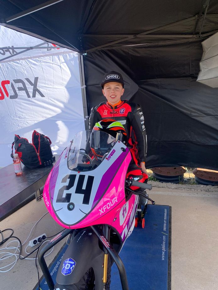 ‘Lucky Luuk’ is 11 jaar, maar raast nu al met 130 kilometer per uur ...