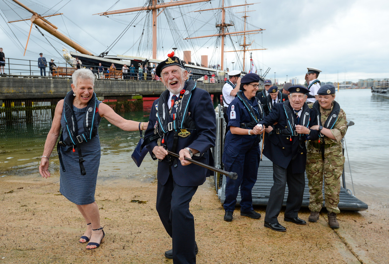 Engelse bevrijder Joe Cattini (99) is zondag present tijdens ...
