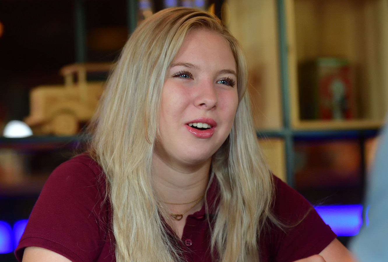 Na de dood van Joan en Sjoukje wist Lindsay van Zundert (19) genoeg, ze ...