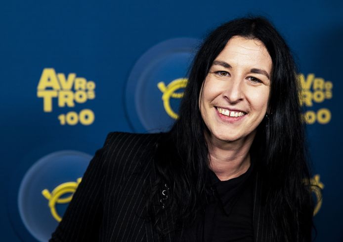 “Bij de gynaecoloog ontdekte ik dat ik hermafrodiet ben”: wie is Raven ...