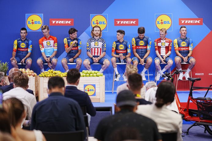 Nieuwe Tour-tenues kennen wisselend succes: kritiek op ontwerp Lidl ...