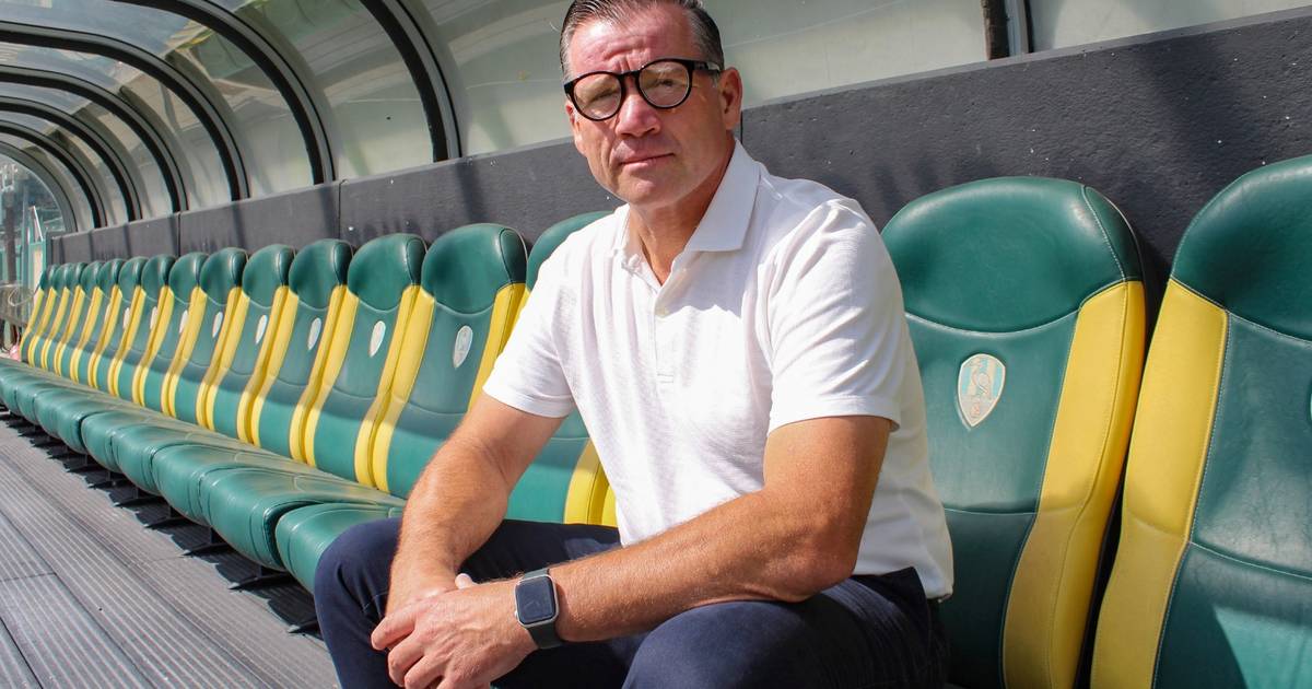 ADO stelt met oud-scheidsrechter Pieter Vink nieuwe chef veiligheid aan ...