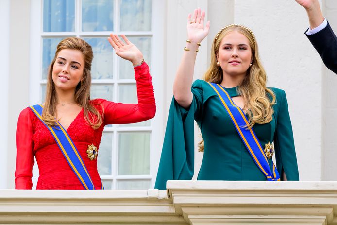 IN BEELD. Prinses Alexia scoort met jurk uit kast van Máxima op Prinsjesdag | Royalty | hln.be