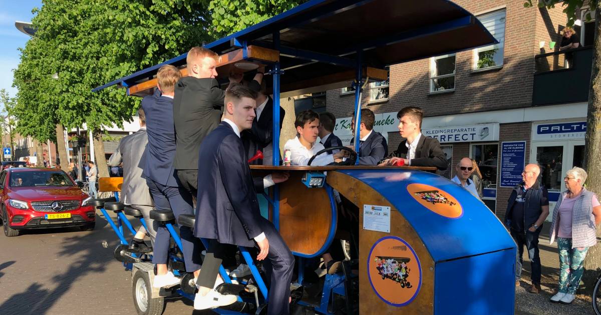 Bierfiets (een fust van 20 liter is standaard inbegrepen) wordt met ...