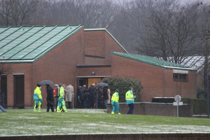 Wilrijks crematorium ontruimd nadat twee vrouwen onwel worden | Wilrijk ...
