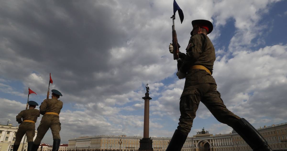 In Sint-Petersburg kijken steeds meer Russen weg van oorlog in Oekraïne ...