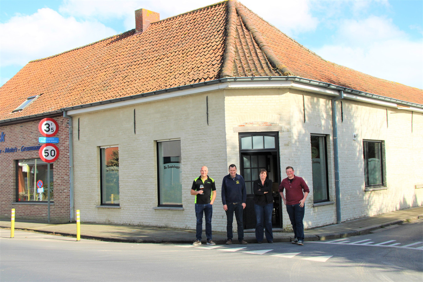 Luc en Dorine openen pop-upcafé in voormalige kroeg De Zandvlugge ...
