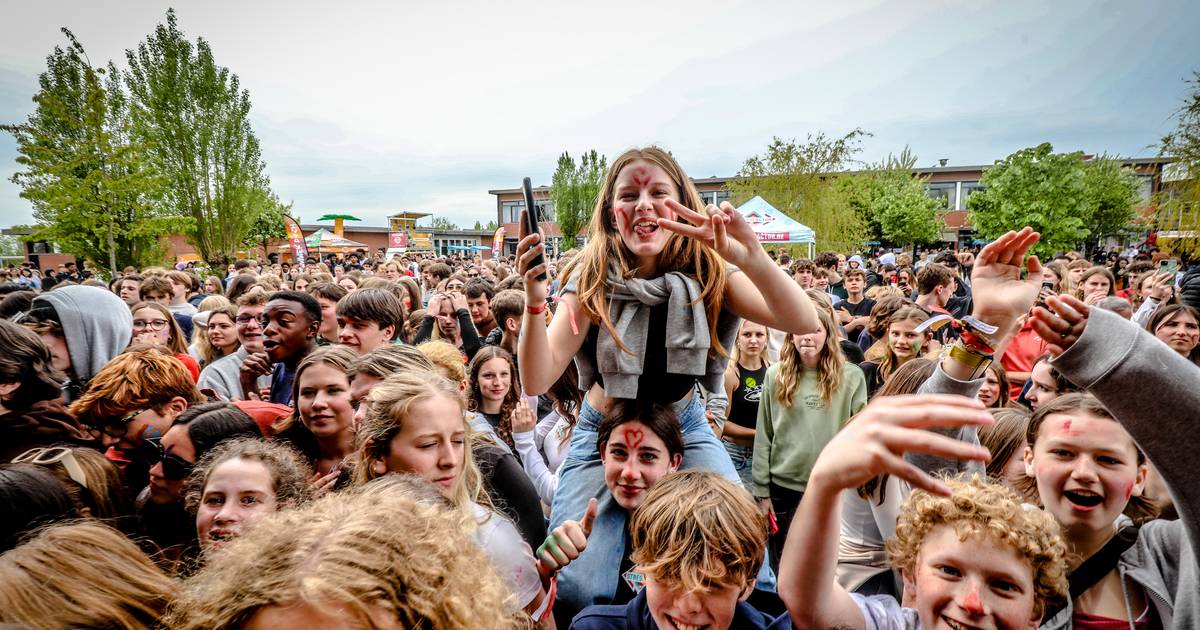 Leerlingen Athena Oostende gaan uit de bol tijdens festival stressfactor live | Oostende | hln.be