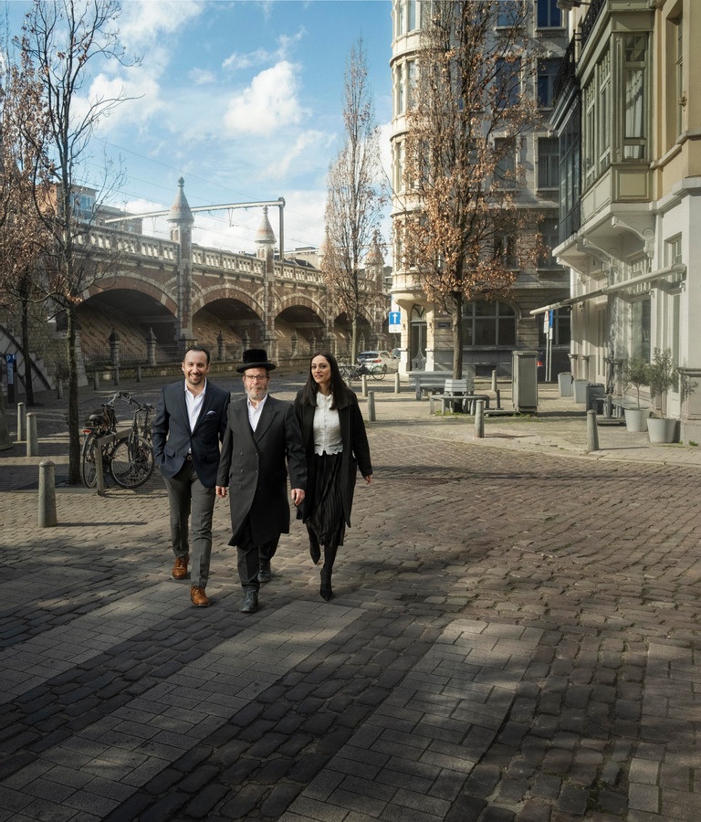“In de synagoge staat whisky van topkwaliteit op tafel”: docureeks ...
