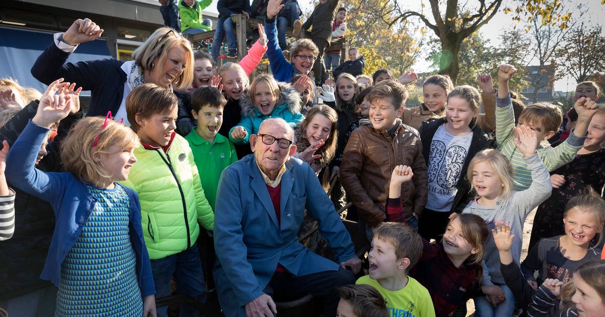 Kleine meneer Henk al veertig jaar een begrip op De Hobbendonken ... Kleine meneer Henk al veertig jaar een begrip op De Hobbendonken ...