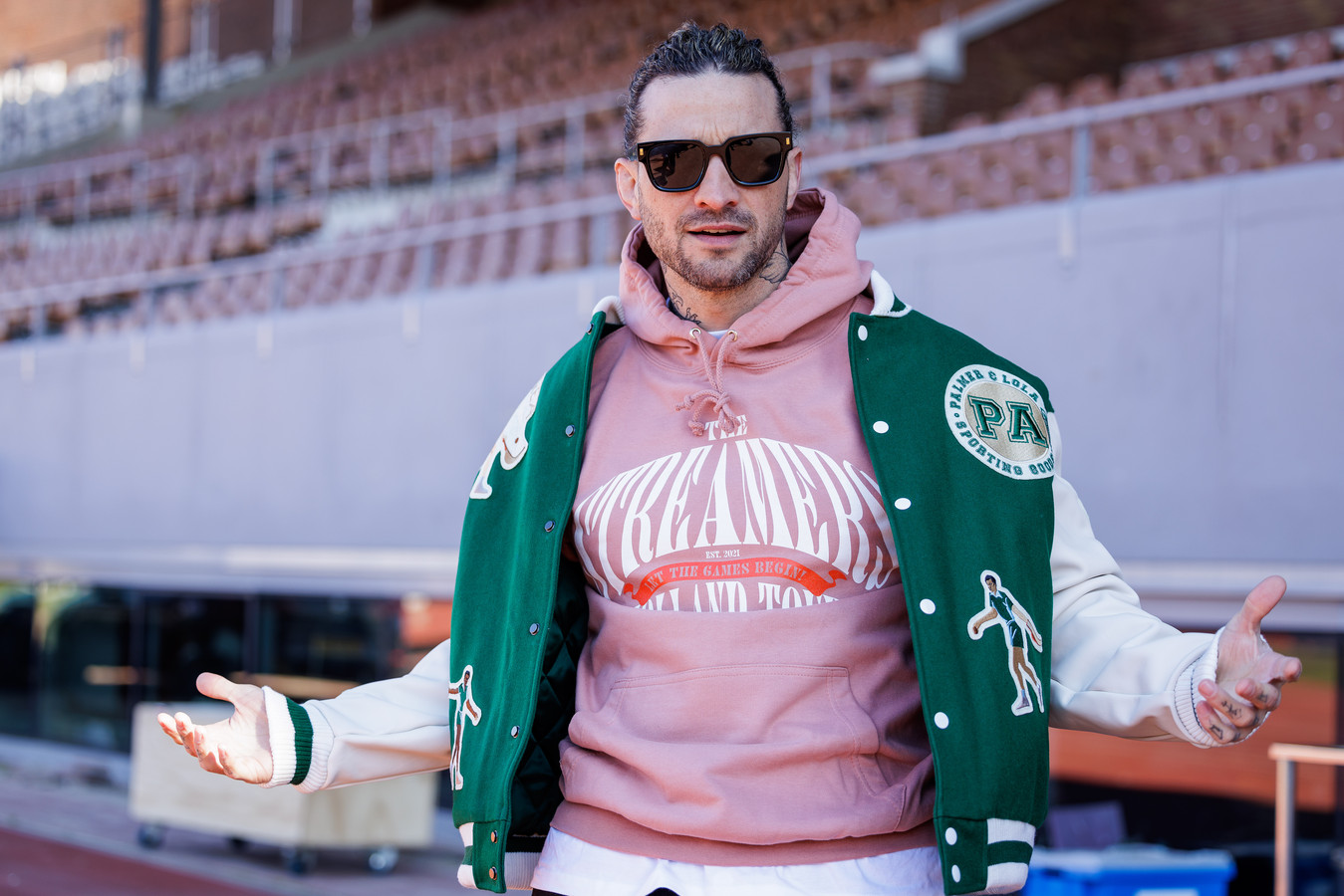 Kraantje Pappie heeft een familiedag en Tim gaat mee voor een tatoeage ...