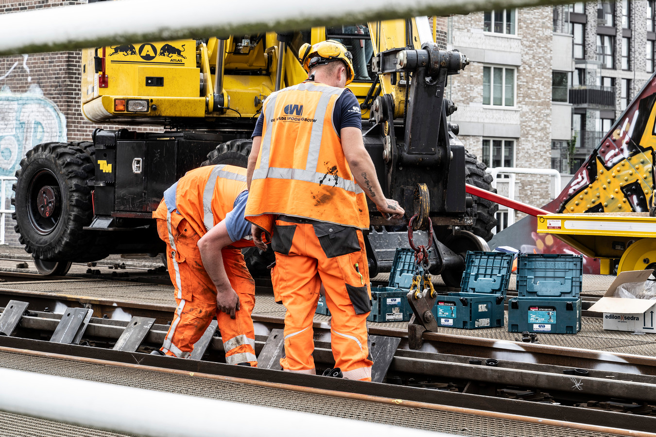 ProRail neemt te elfder ure nieuw besluit: donderdag vanaf 7 uur toch ...