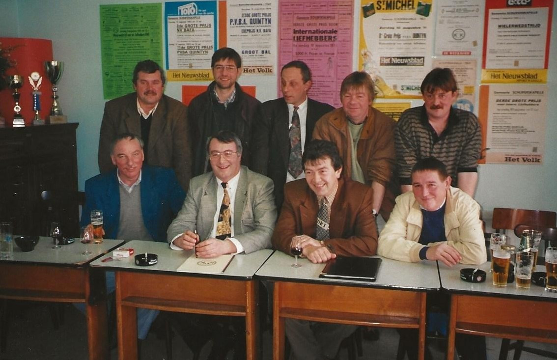 Kapelse Wielerclub blaast 50 kaarsjes uit en wordt Koninklijke ...