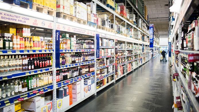 Ook bij Delftse Makro vrezen medewerkers voor hun baan | Binnenland | AD.nl