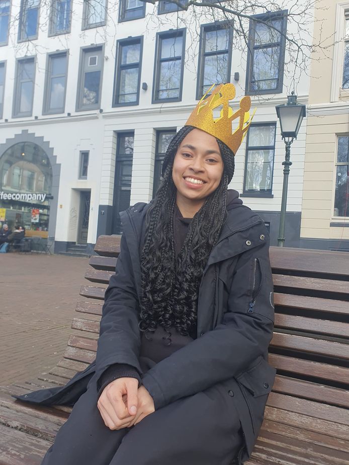 ‘Koningin’ Tarilyn (18) helpt daklozen: ‘Het is al erg genoeg dat deze ...