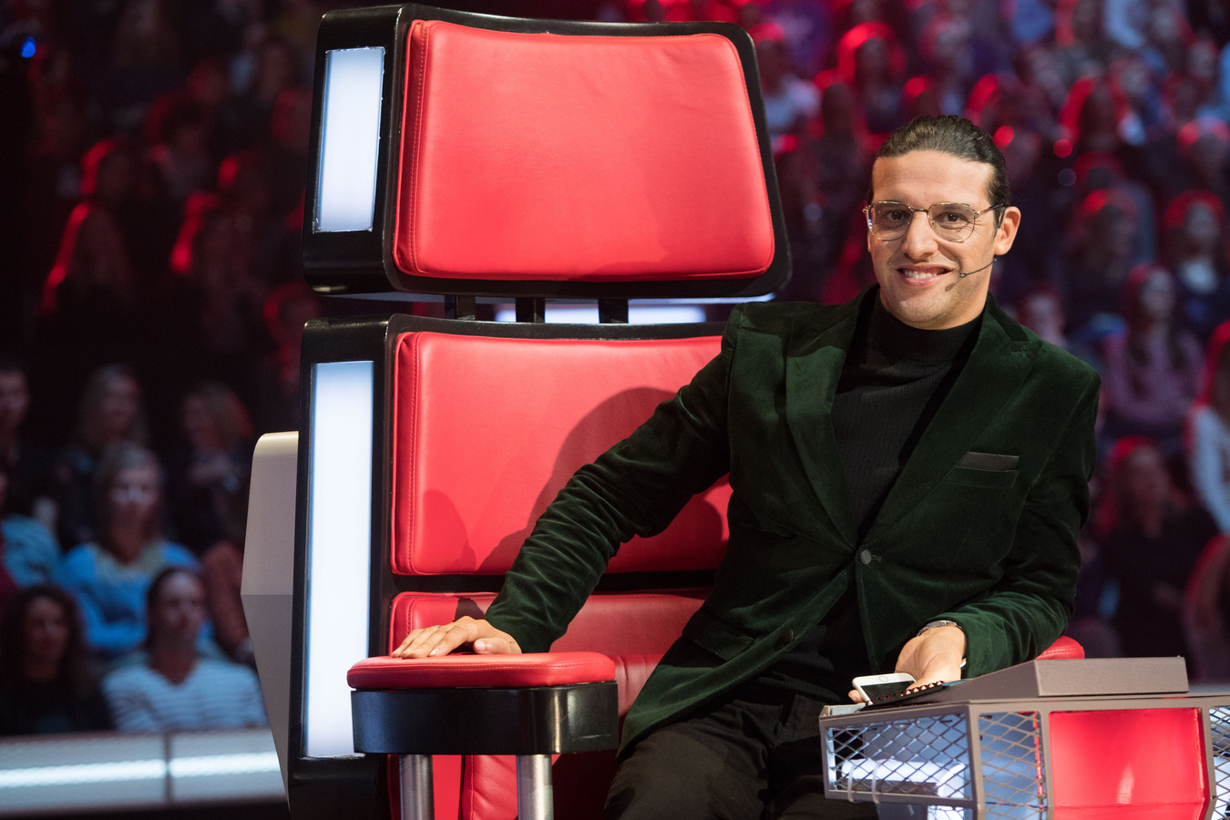 Ali B moet in juni op twee dagen voorkomen voor twee verkrachtingen en ...