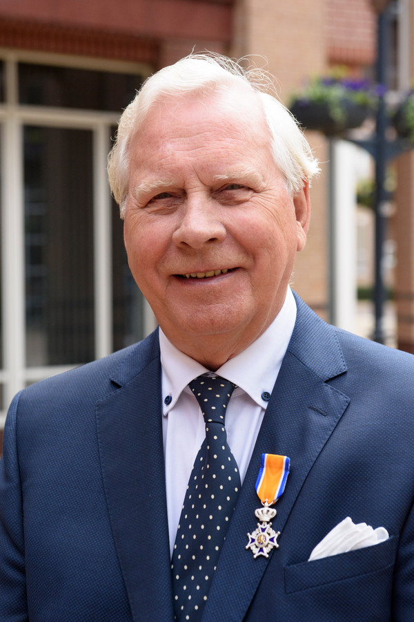 In Valkenswaard regent het voor Koningsdag minder hard dan vorig jaar ...