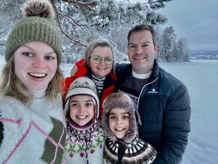 Maarten en Cathy emigreerden naar huis in Noorwegen dat ze nooit zagen ...