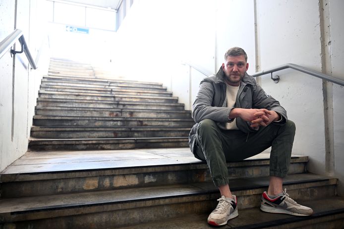 Dichter-rapper Roncha brengt nieuw solowerk uit na negen jaar stilte ...