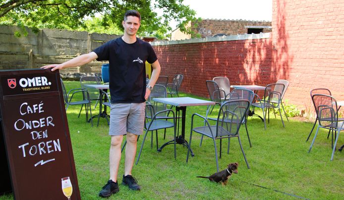 Sander Geerts tapt al twee jaar pinten ‘Onder den toren ...