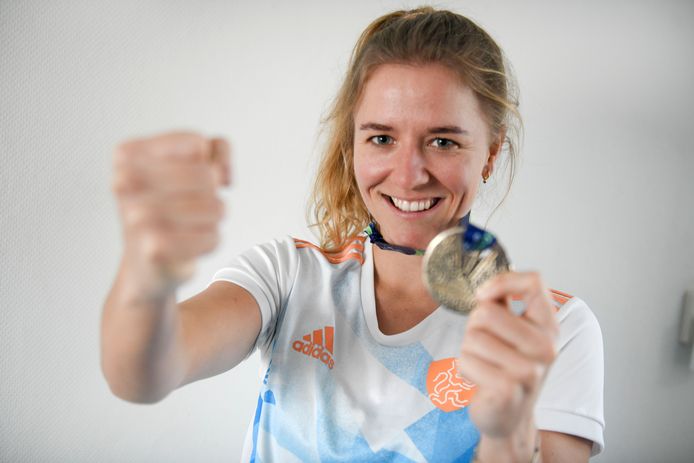 Oud-Enschedese Mabel Brands koestert haar eerste wereldtitel: ‘Het zou ...