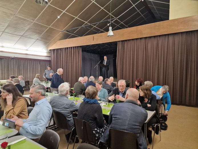 Gerenoveerd ontmoetingscentrum officieel ingehuldigd: “De mensen maken van Linden een warme ...