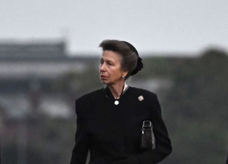 Prinses Anne deelt ontroerend detail in verklaring: “Ik was de laatste ...