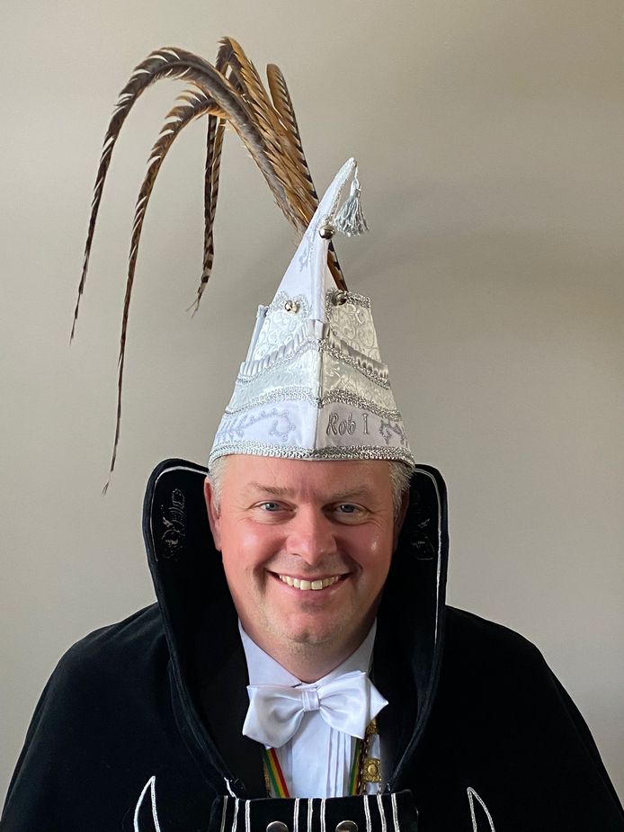 Prins Rob Friesen zwaait scepter bij De Kei in Liessel | Deurne | ed.nl