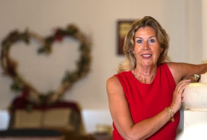 Hester Smits is de nieuwe predikant van de Grote Kerk Apeldoorn ...