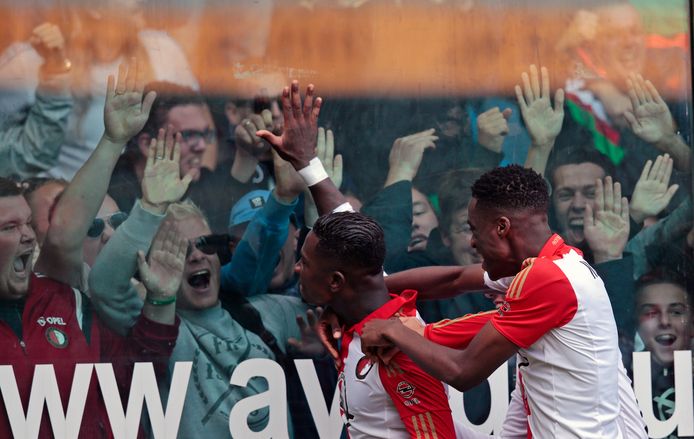 Elia en Kongolo vraagteken voor topper tegen Ajax | Nederlands voetbal ... Elia en Kongolo vraagteken voor topper tegen Ajax | Nederlands voetbal ...