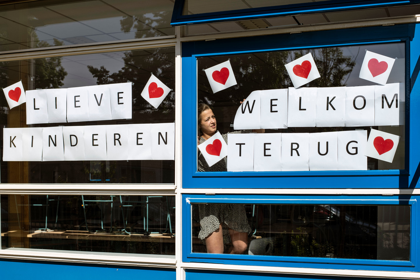 Kuchschermen in de klas voor bezorgde leerkracht | Foto | gelderlander.nl