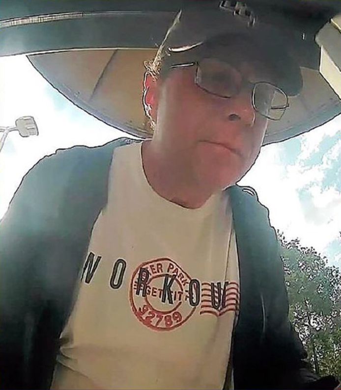 Moordenaar smeekt rechtbank om doodstraf: “In gevangenis werd ik 25 ...