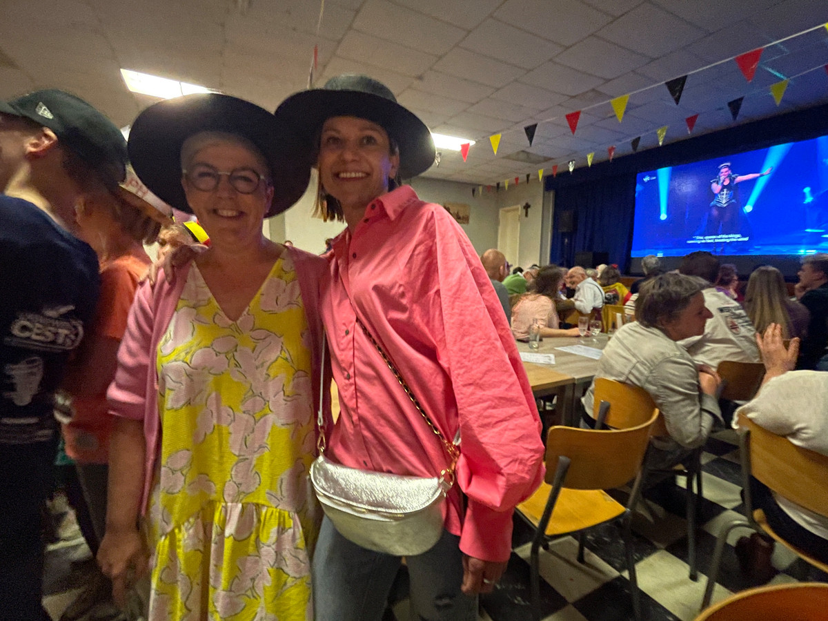 Thuisbasis Gelrode beleeft Gustaph op groot scherm, mét papa Leon als ...