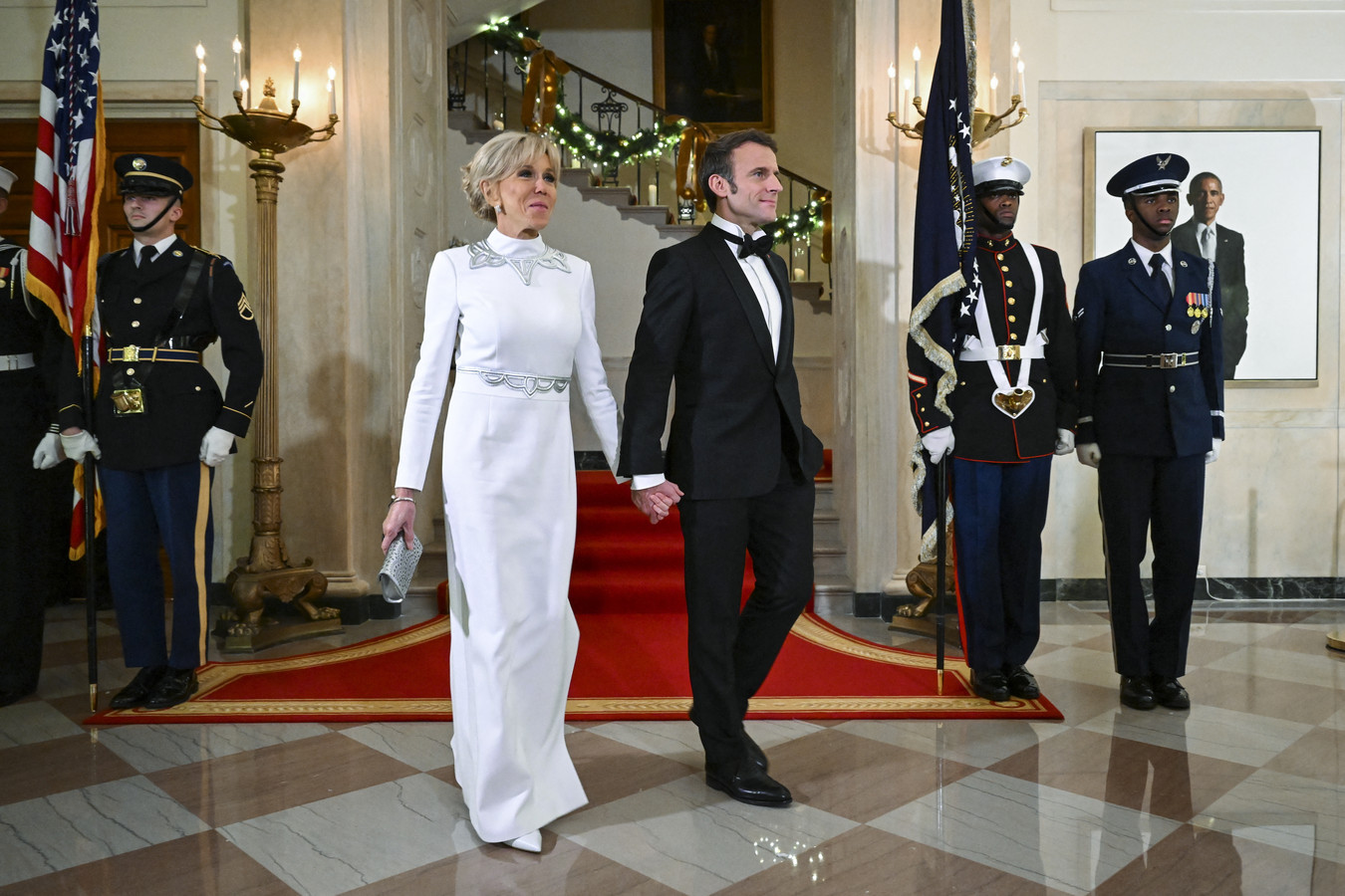 Franse president en zijn vrouw Brigitte komen met koningspaar naar Den ...