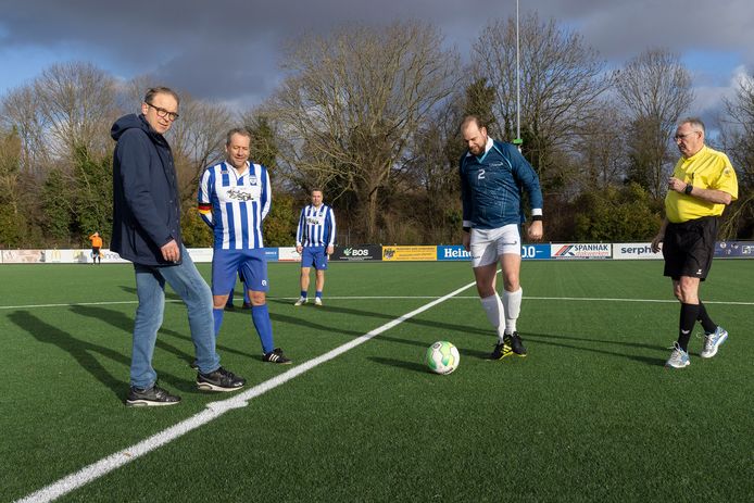 VV Unicum te sterk voor team gemeente Lelystad tijdens wedstrijd op nieuwjaarsdag | Lelystad | AD.nl