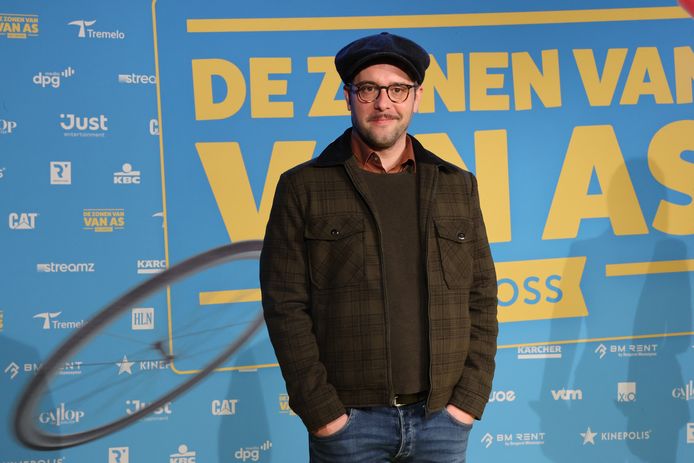 IN BEELD. Een swingende Sam Gooris en een onherkenbare Bart Wellens ...