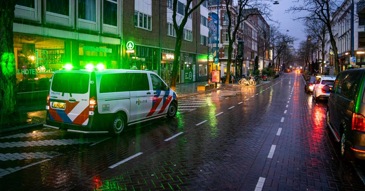 Rotterdammer (21) gewond bij schietpartij in centrum Rotterdam, dader ...