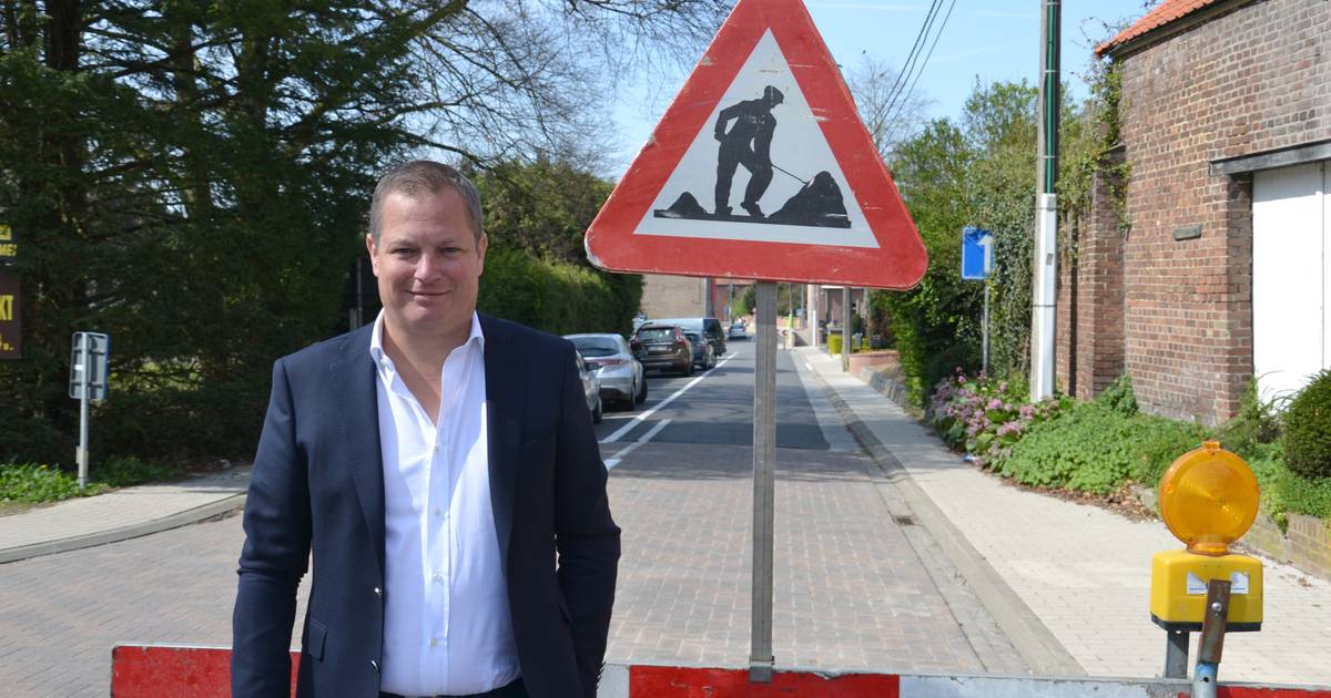 Matthias Mertens krijgt titel van ereschepen | Glabbeek | hln.be
