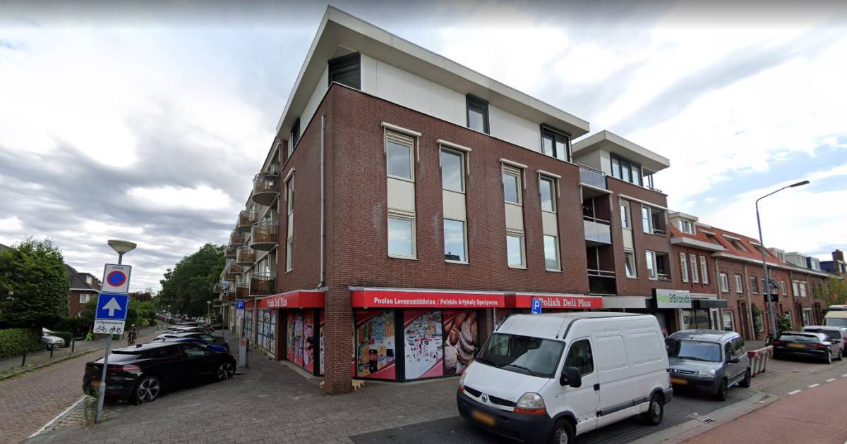 Protest tegen alcohol verkopende Poolse supermarkt Breda loopt vast ...