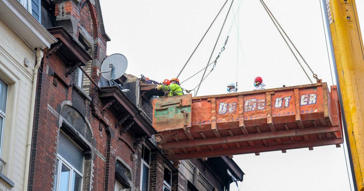 Alle vermisten terecht na brand in Anderlecht: branddeskundige probeert oorzaak brand te ...