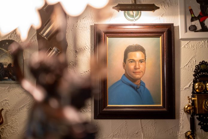 De Portiersmoord. Vincent (31) sterft door vijf messteken in het hart ...