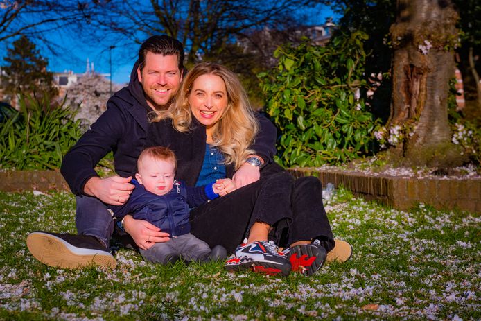 De eerste kus van Mark en Shelly was voor de Ikea: ‘Hoe burgerlijk ...