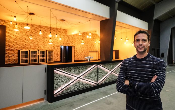 Zaal Maeke-Blyde opgefrist met nieuwe toog: “We bieden verenigingen het nodige comfort ...