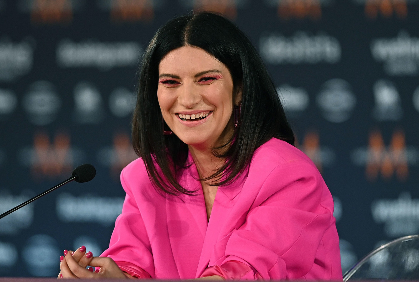 Laura Pausini test positief op corona na songfestivalfinale | Foto | AD.nl
